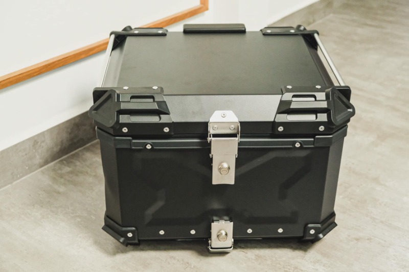 Coocase - Thùng nhôm top 55L